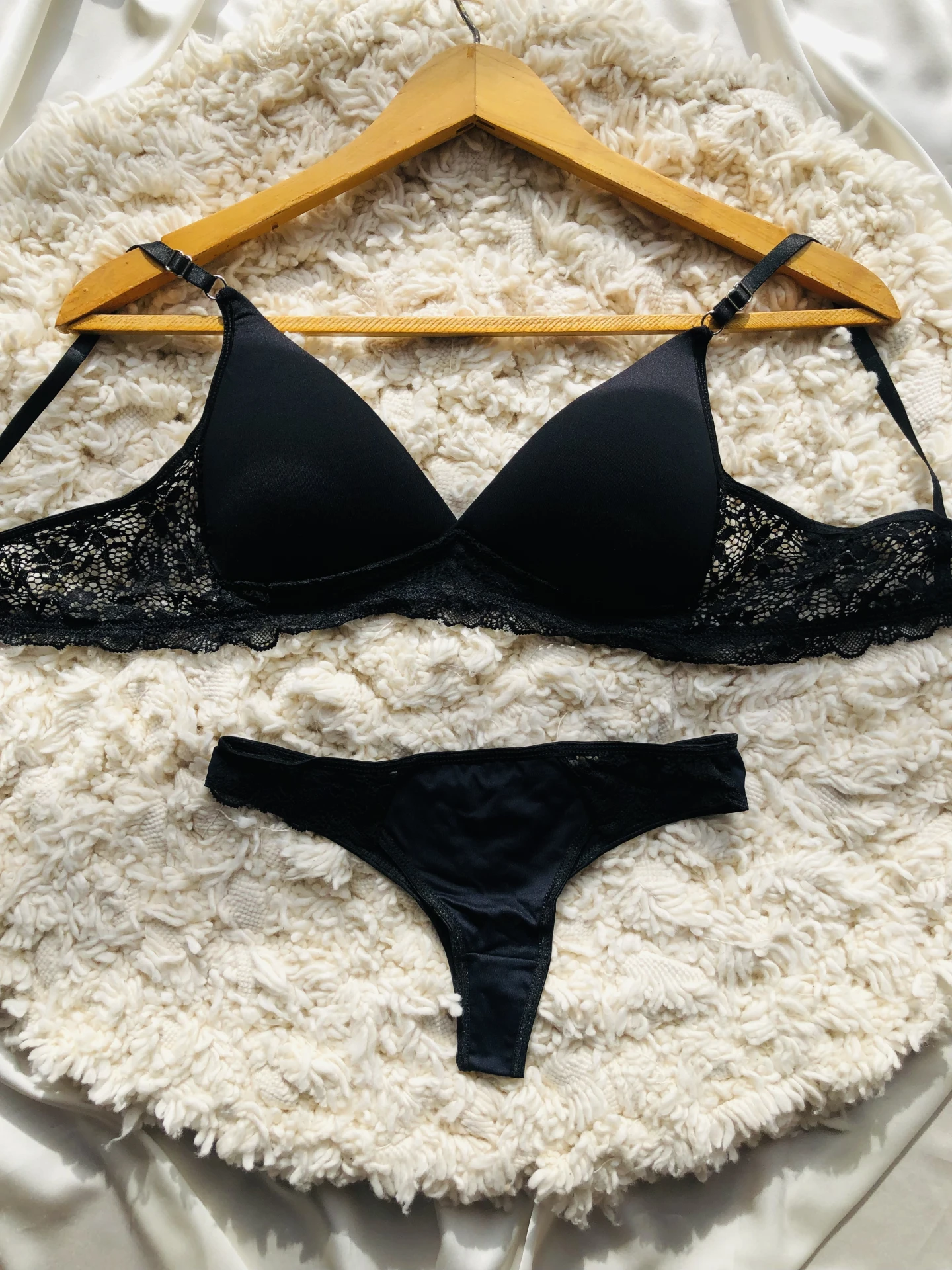 conjunto de ropa interior